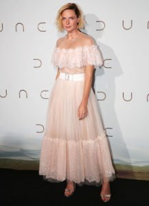 Celebrity Style: 5 Stars Who Look Pretty In Pink - fountainof30.com