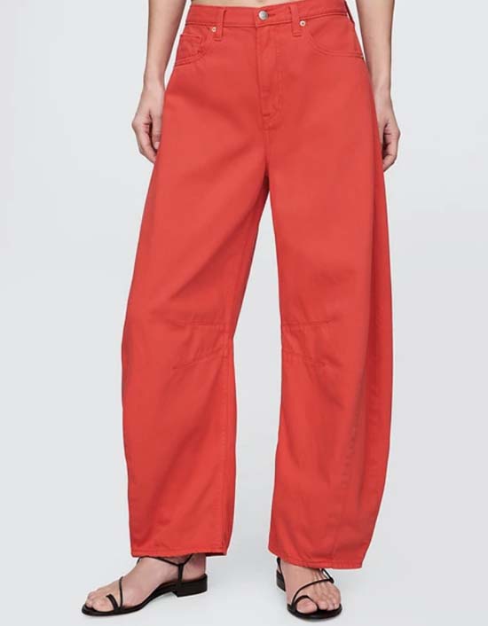 Delicious Fall 2025 Color Trend: Cherry Red Fashion for Women Over 50 ...