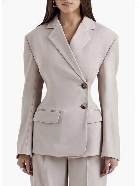 Sculpted Blazer Trend for Fall 2025: Chic Looks for Women Over 50 ...